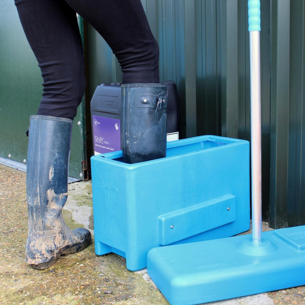 FAM 30 Iodophor Defra Approved Disinfectant – Quill Productions